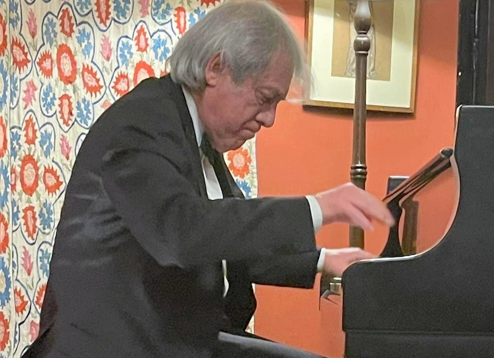 Dmitri Alexeev, Leighton House review - shadows and light from a master pianist